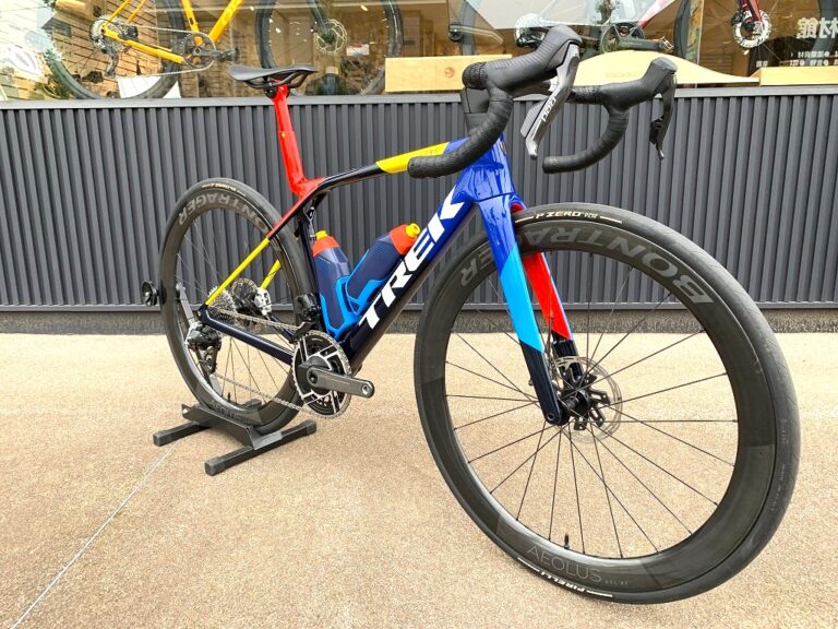 究極のレースバイク TREK Madone SLR9 AXS Gen8 | オンザロード